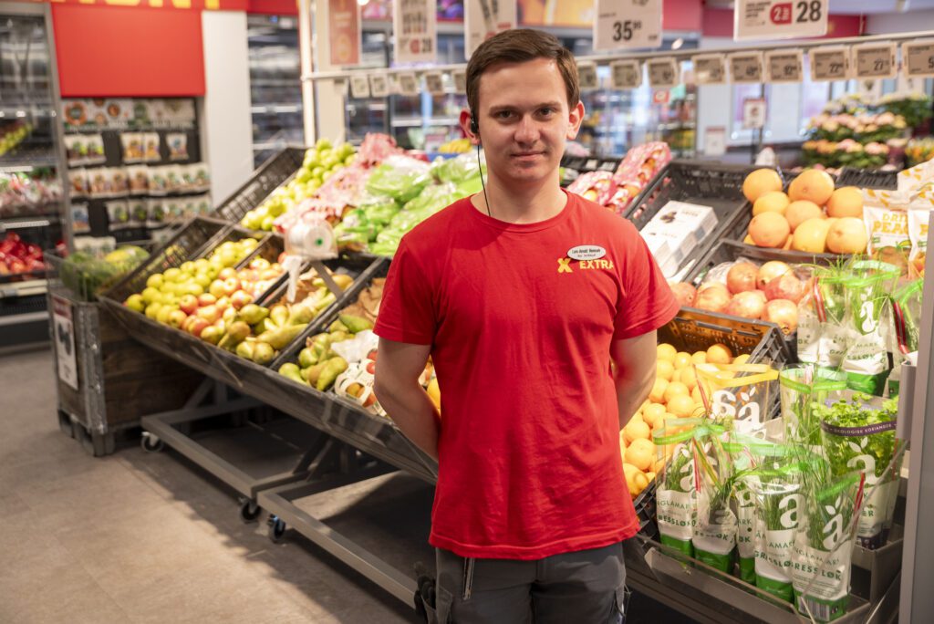 Tomme butikkhyller: – I morgen fyller vi hyllene igjen - Avisa Hemnes